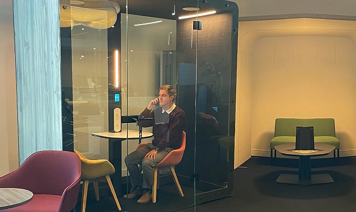 Luxury Soundproof Office Pods & Phone Booths | Kubebooth